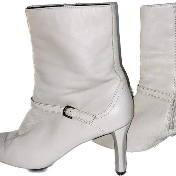 Laura Scott | Shoes | Laura Scott Deanna Leather Ankle Boot Cream White ...